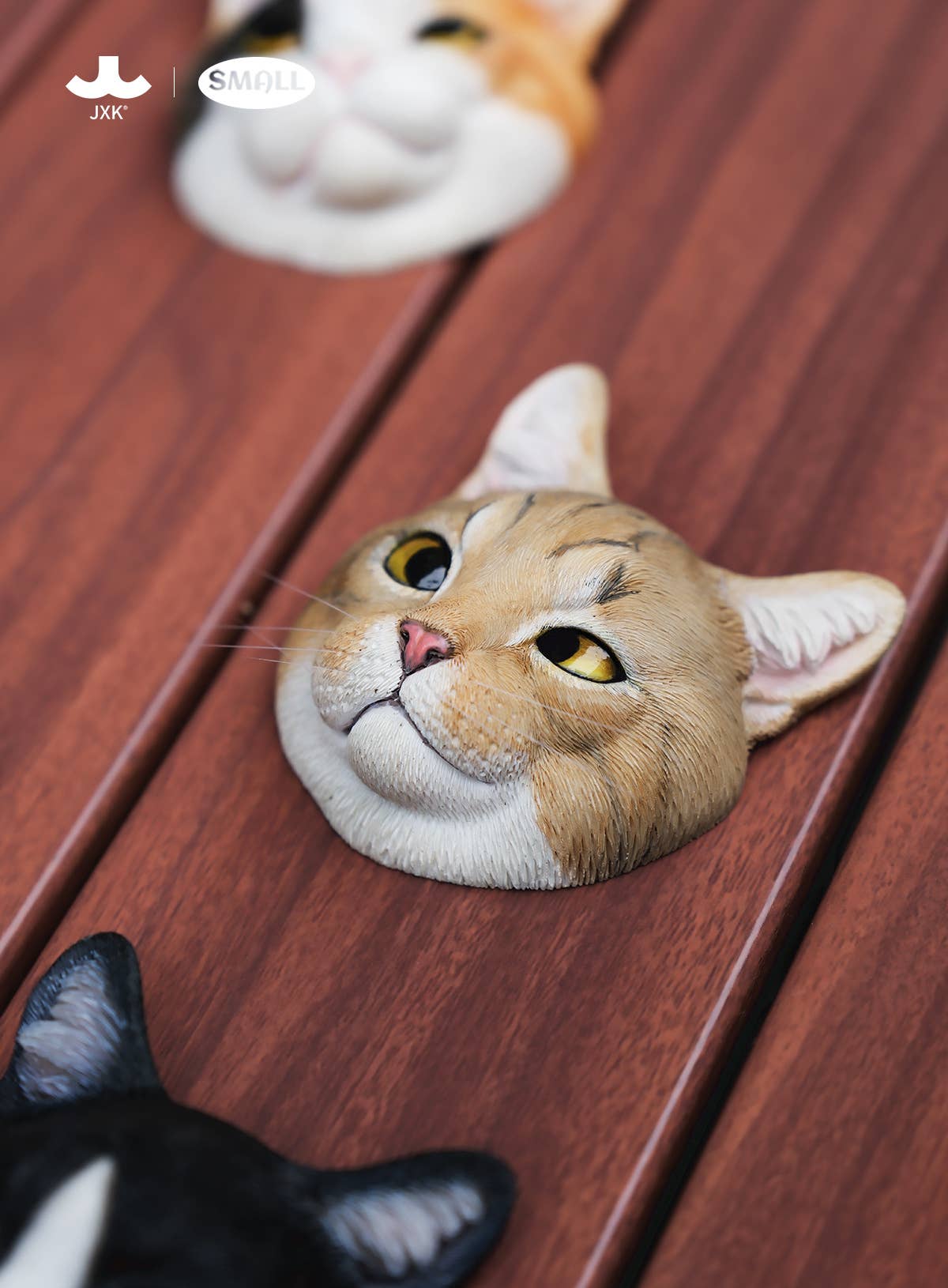JXK Small Cat Head Magnet A | HLJ.com