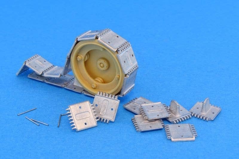 BT-2, BT-5 Tracks | HLJ.com