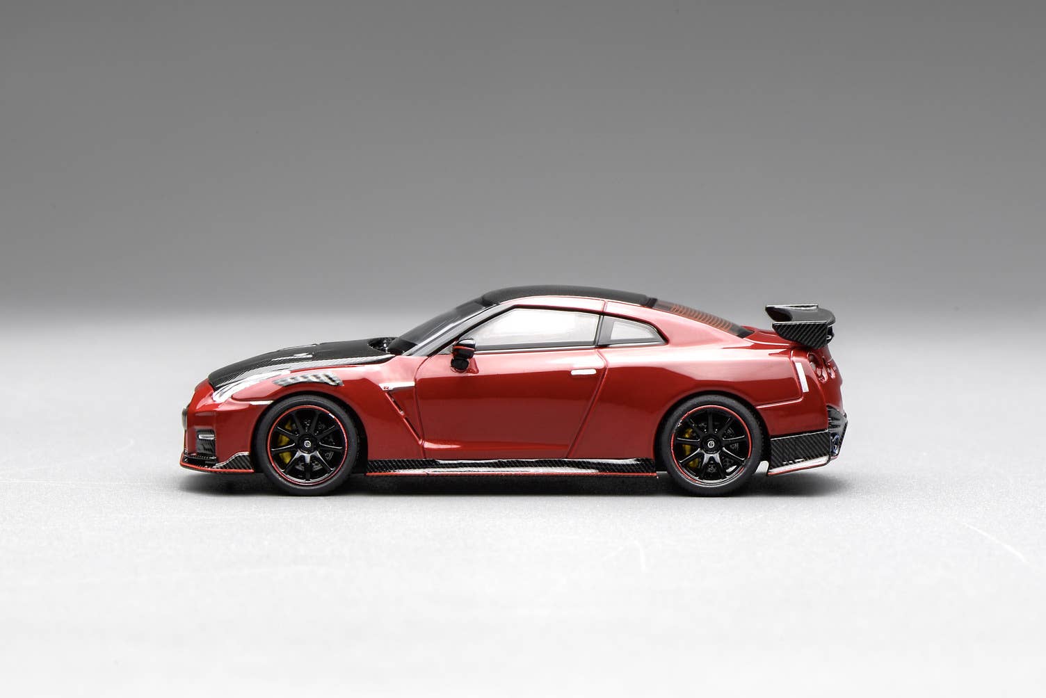 Nissan GT-R NISMO (R35) Special Edition 2022 Vibrant Red | HLJ.com