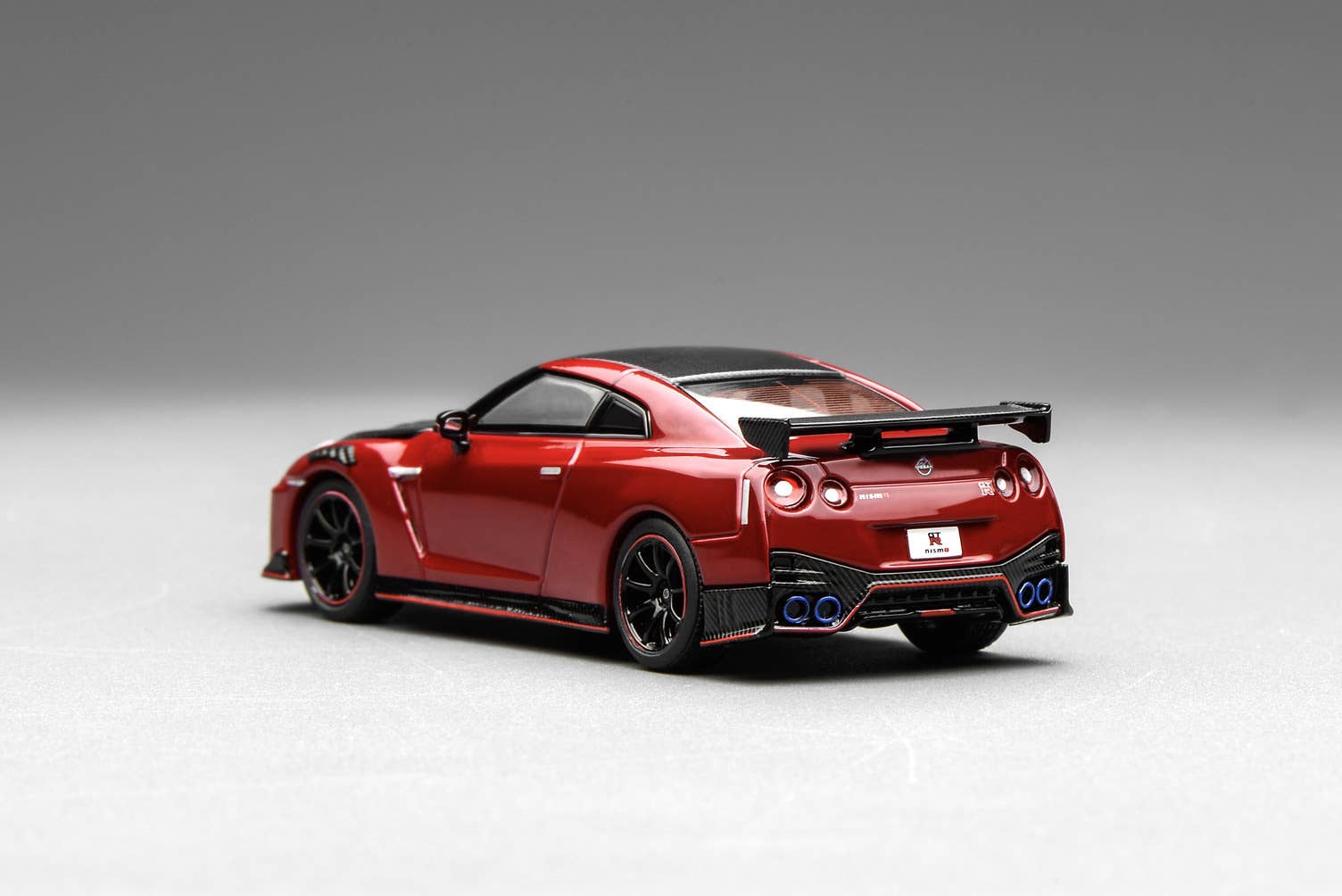 Nissan GT-R NISMO (R35) Special Edition 2022 Vibrant Red | HLJ.com