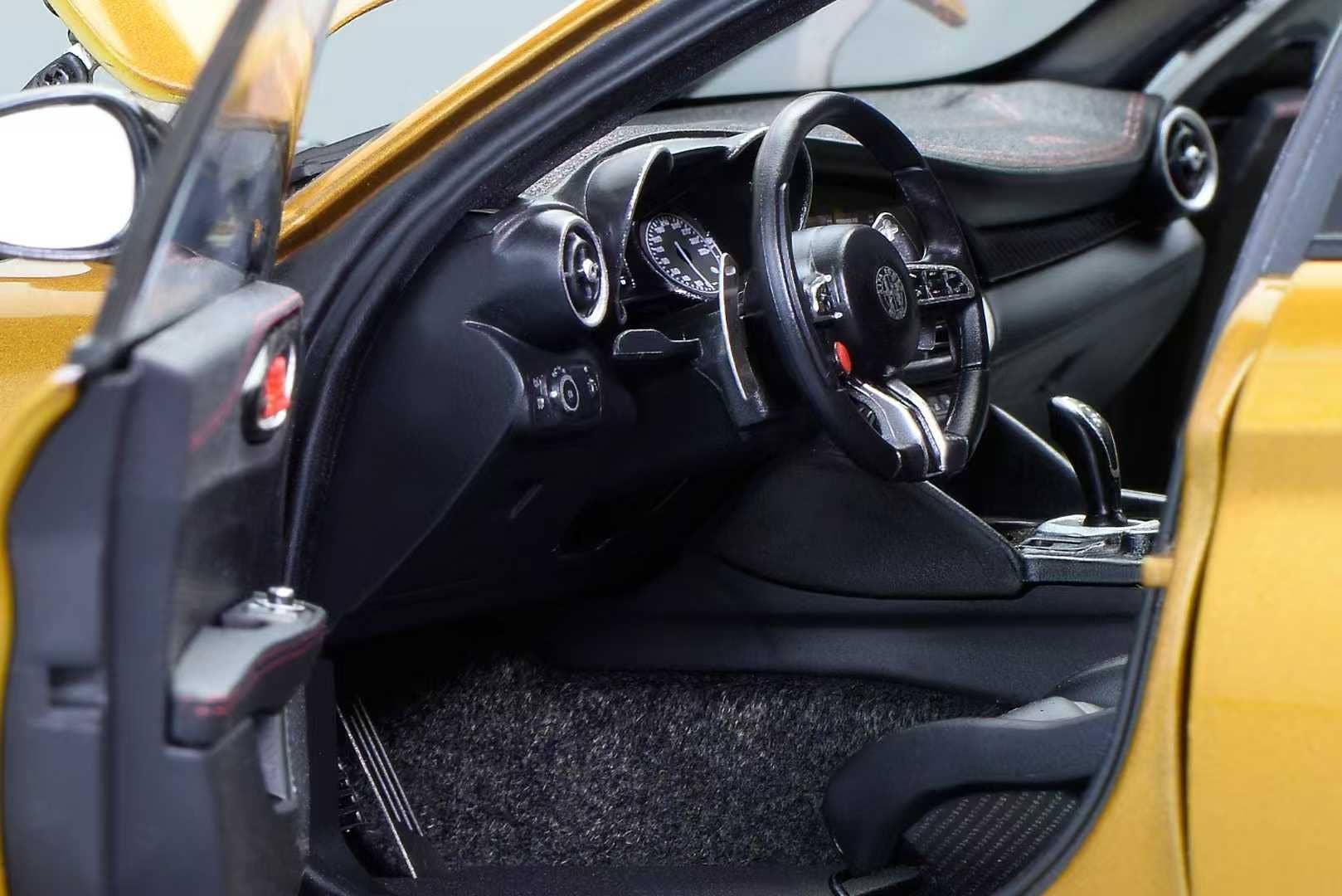 Alfa Romeo GTAm Ocra GT Gold | HLJ.com