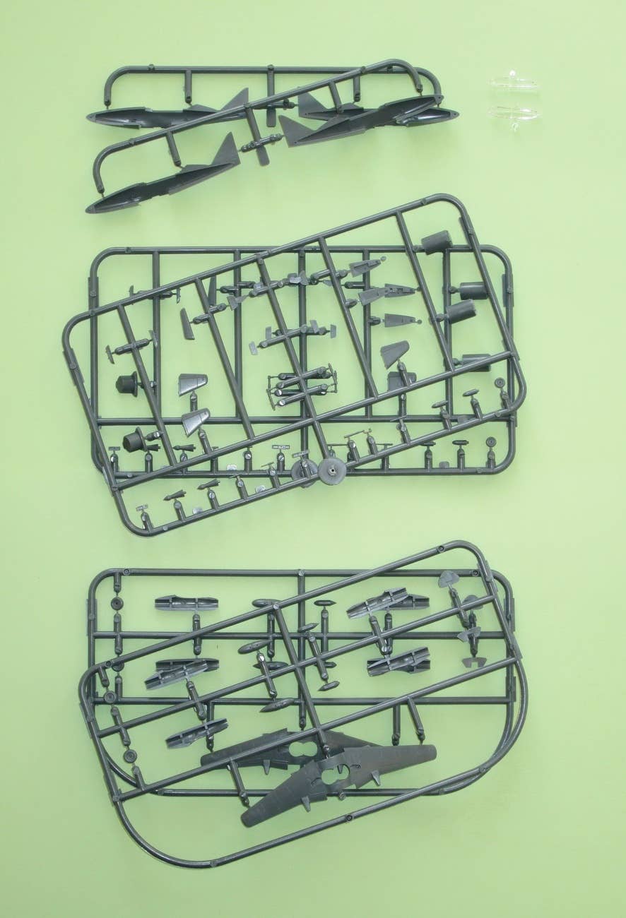 Me 262B/CS-92 Jet Trainer (2 in 1) | HLJ.com