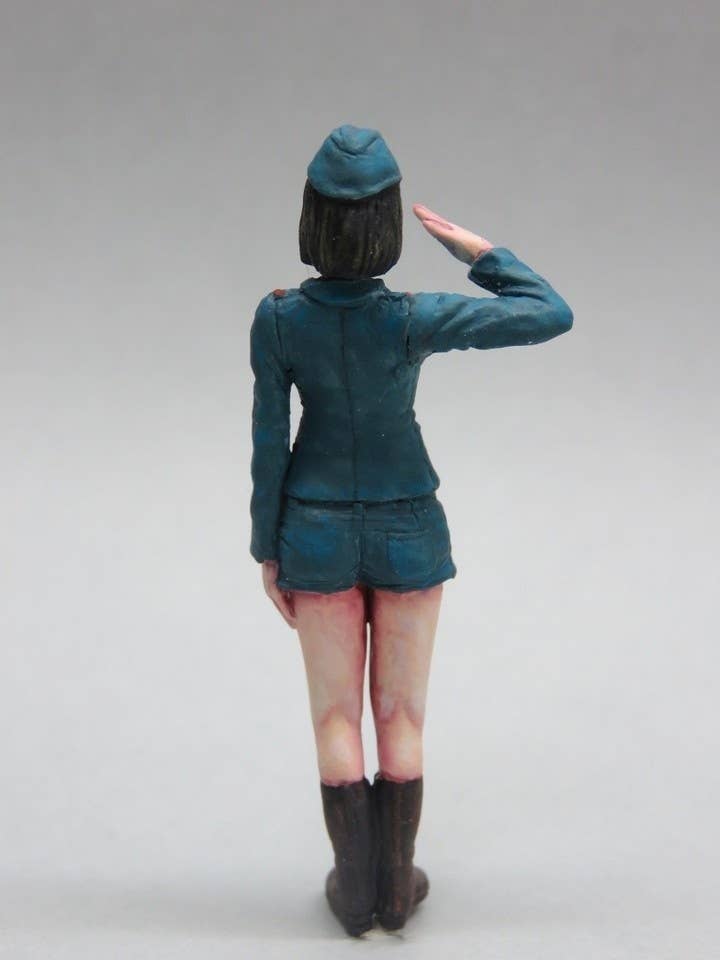 Salute Girl | HLJ.com
