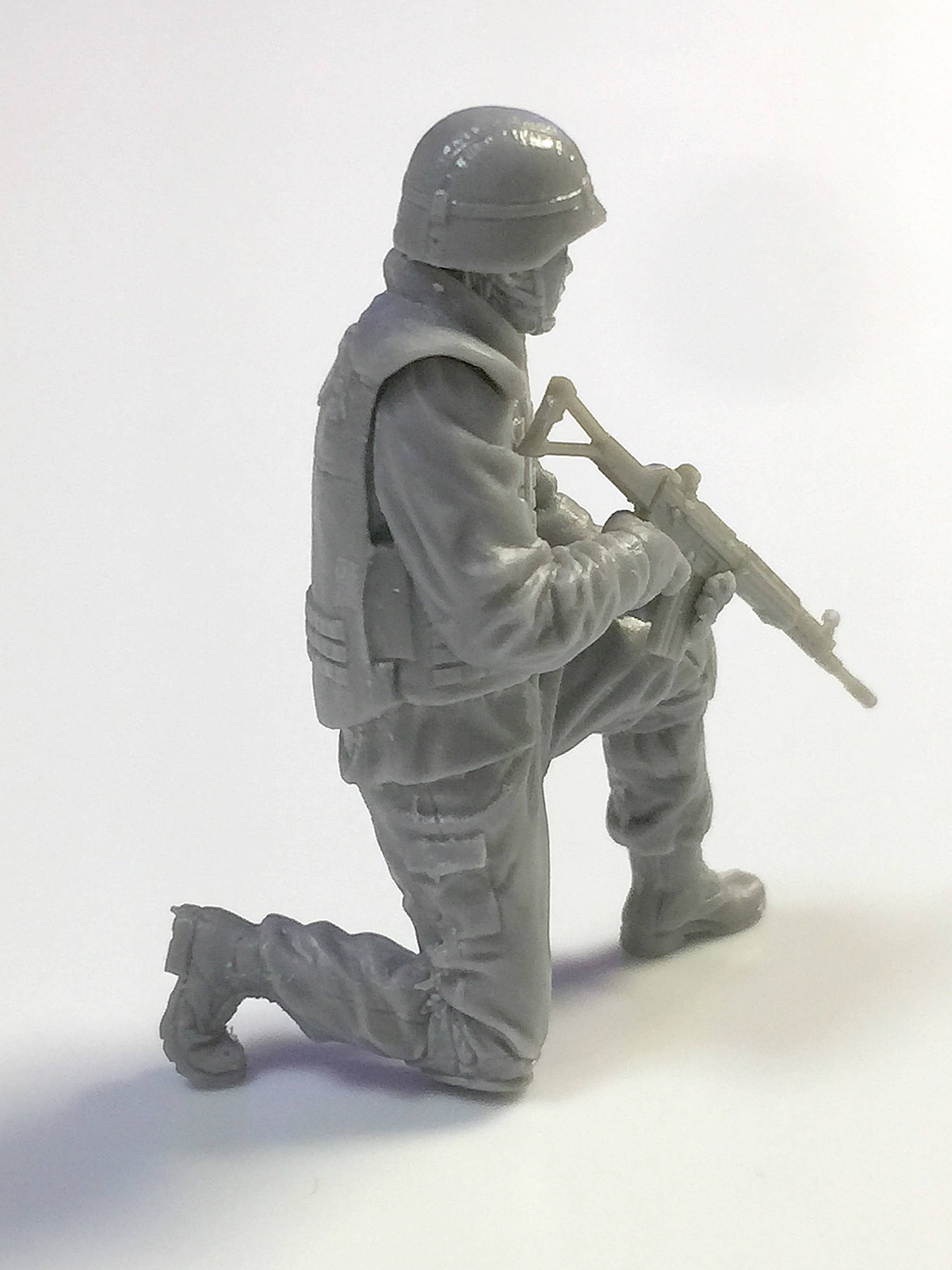 JGSDF Infantry Regiment Soldier Kneeling Pose 2 | HLJ.com