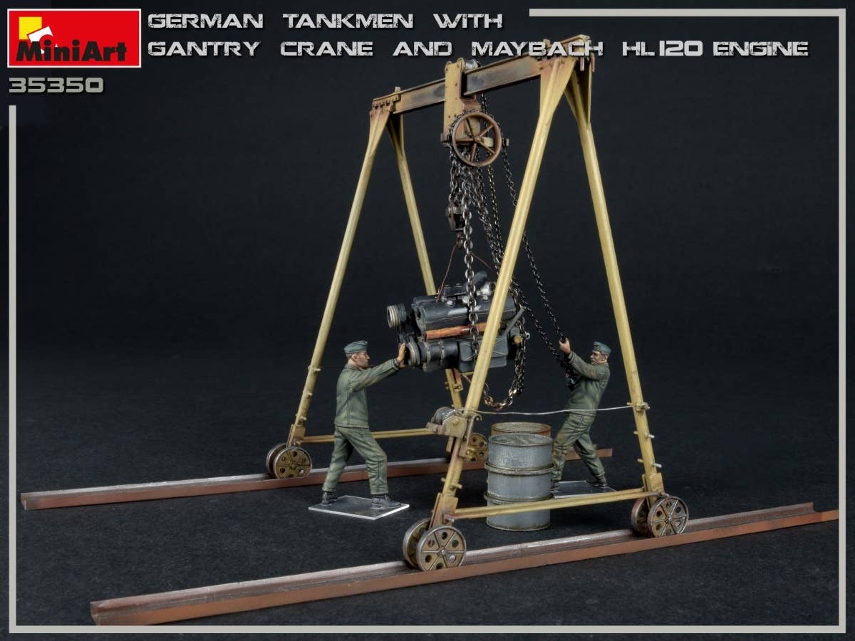 2 German Tank Soldiers (With Gantry Crane & Maybach HL120 Engine) | HLJ.com