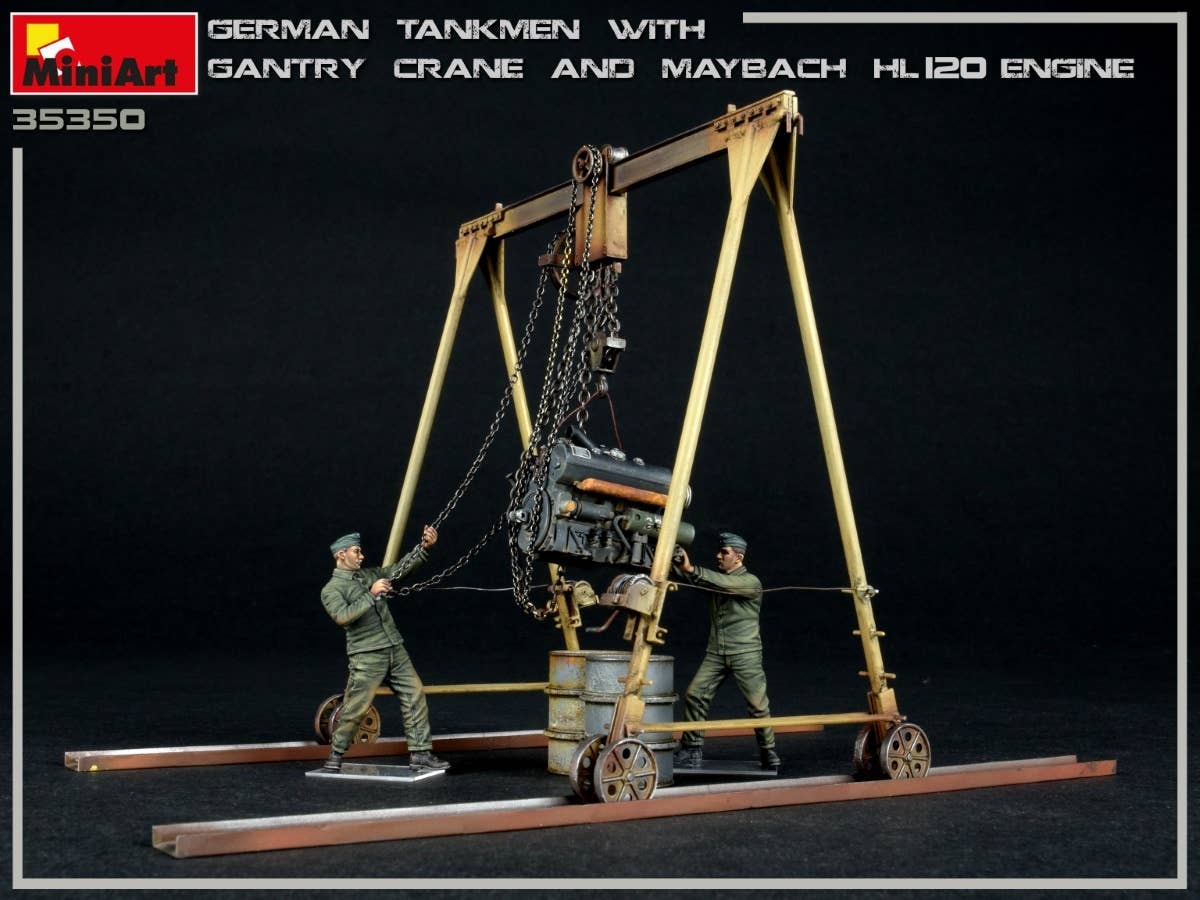 2 German Tank Soldiers (With Gantry Crane & Maybach HL120 Engine) | HLJ.com