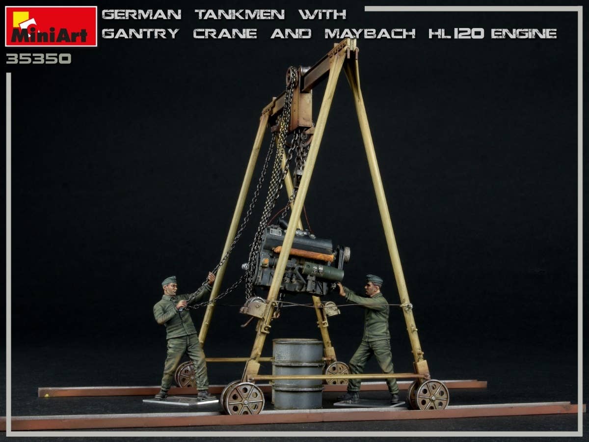 2 German Tank Soldiers (With Gantry Crane & Maybach HL120 Engine) | HLJ.com
