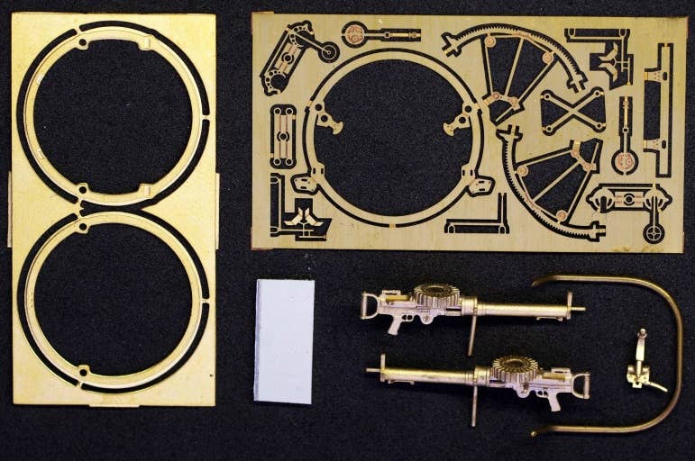 Lewis Mk II twin machine gun on the Scarff ring (UK) | HLJ.com