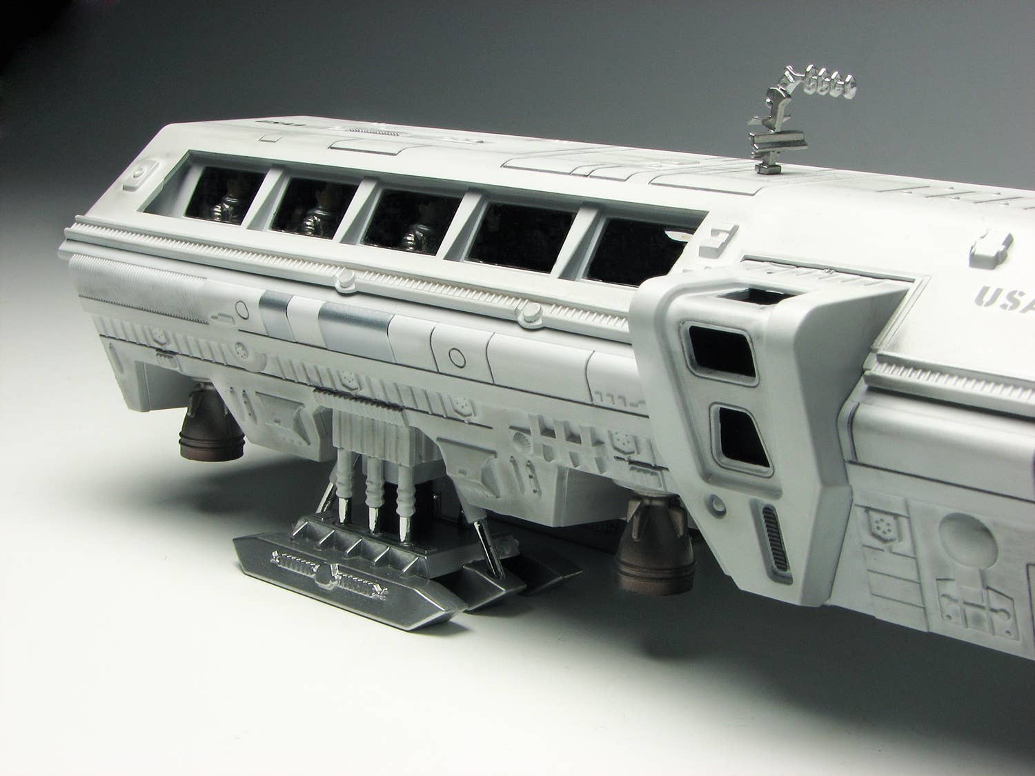 2001: A Space Odyssey The Moon Bus | HLJ.com