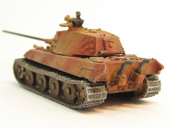 E-75 Tank | HLJ.com