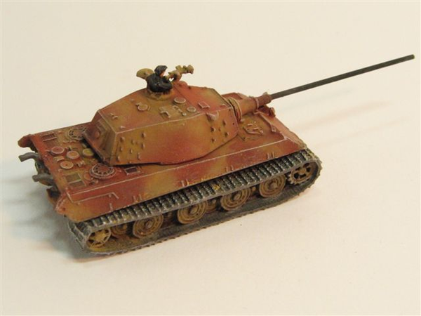 E-75 Tank | HLJ.com