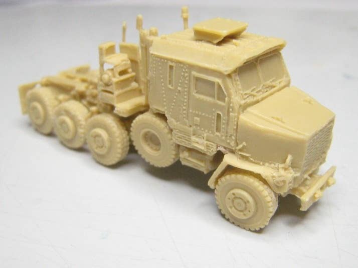 M1070 Truck Tractor (Simple Assembly ver.) | HLJ.com