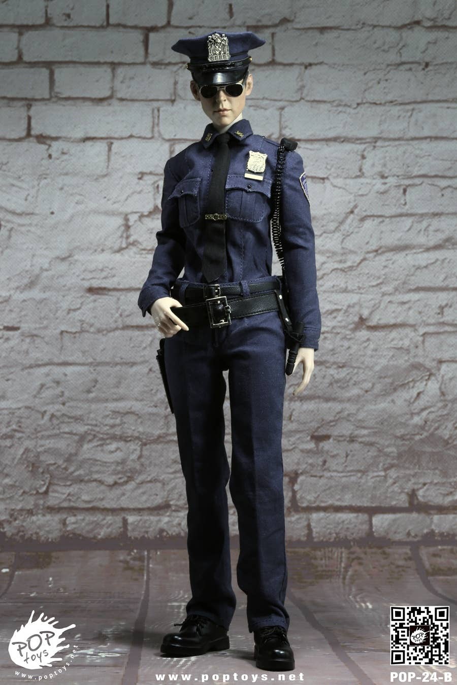 Pop Toys New York Police Policewoman | HLJ.com