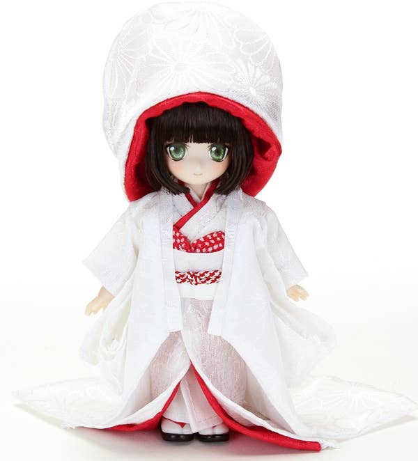 Obitsu 11 White Kimono dress Set | HLJ.com