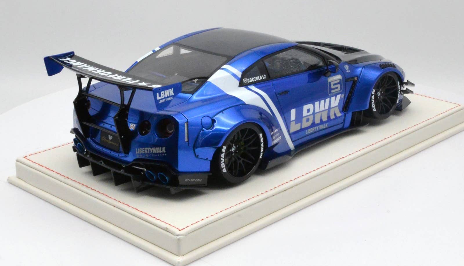 LB-Works Nissan GT-R R35 V2.0 LBWK Blue | HLJ.com