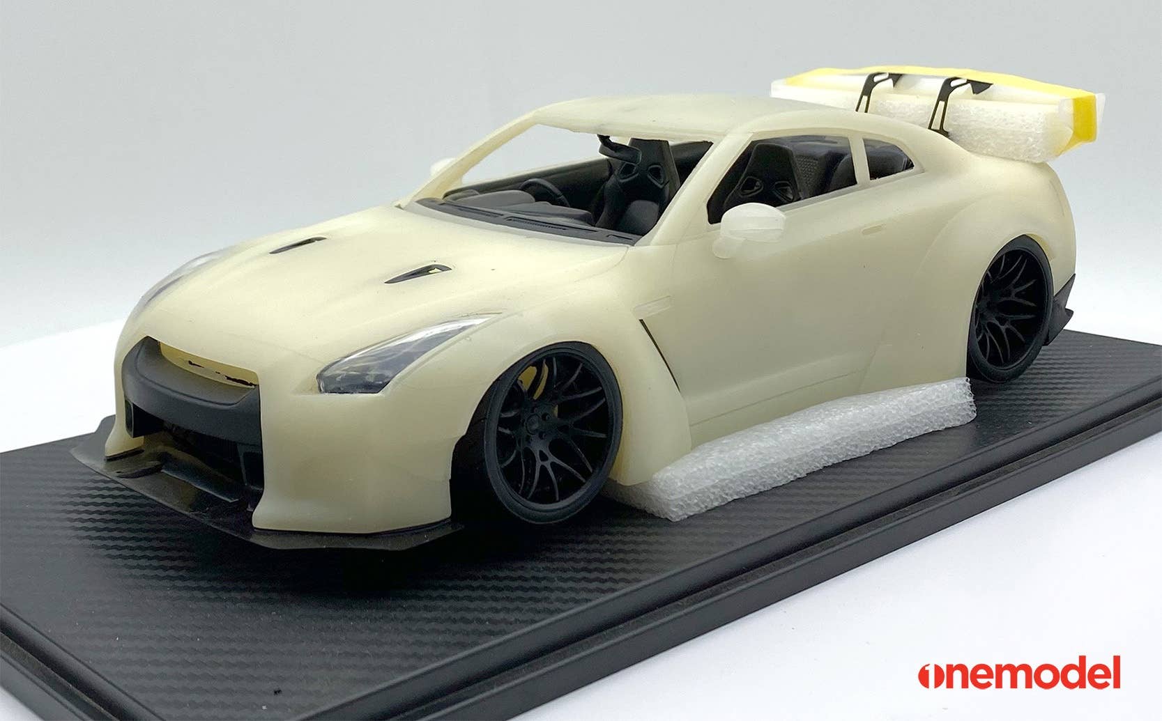 LB-WORKS Nissan GT-R R35 GT Wing Kit Set | HLJ.com