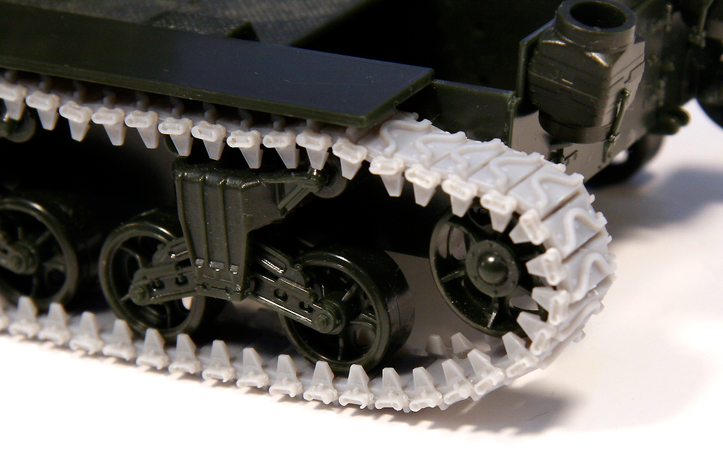 T-62 UK Steel Chevron Sherman Track Set | HLJ.com