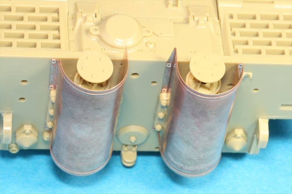 Tiger I Exhaust Cover Mid Model / Late Model | HLJ.com