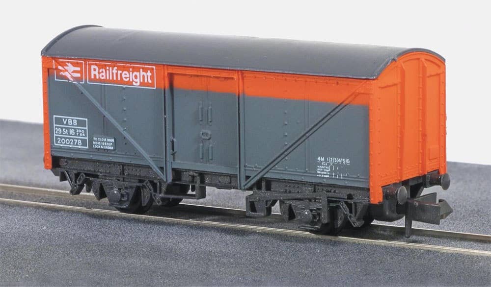 N Gauge British Rail Wagon (Gray / Orange) | HLJ.com