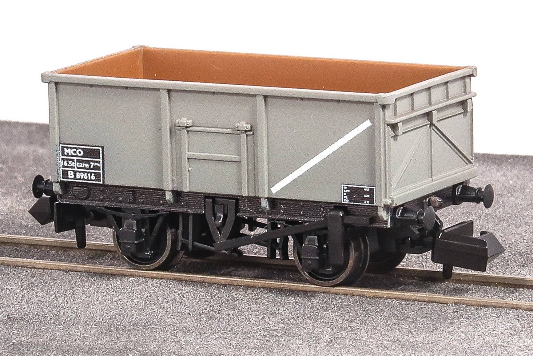 N Gauge British Railways 2 Axle Open Freight Car 16t Mineral Wagon Gray ...