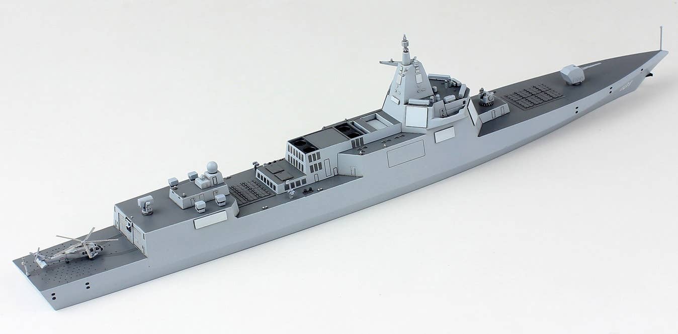 PLA Navy Type 055 Destroyer | HLJ.com