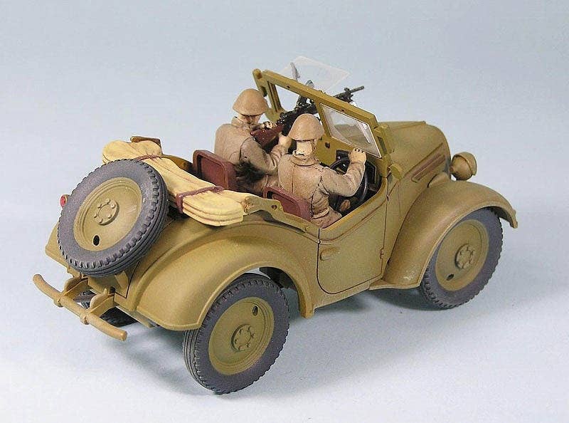 IJA Type 95 Reconnaissance Car Kurogane w/Photo-Etched Parts Limited ...