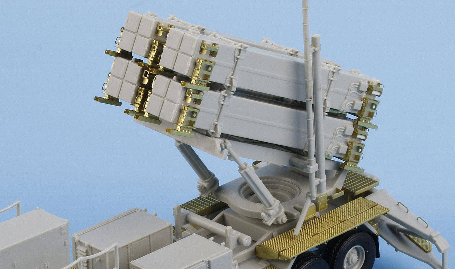 M983 HEMTT & M901 Launching Station Of MIM-104F (PAC-3) Detail-up Set ...