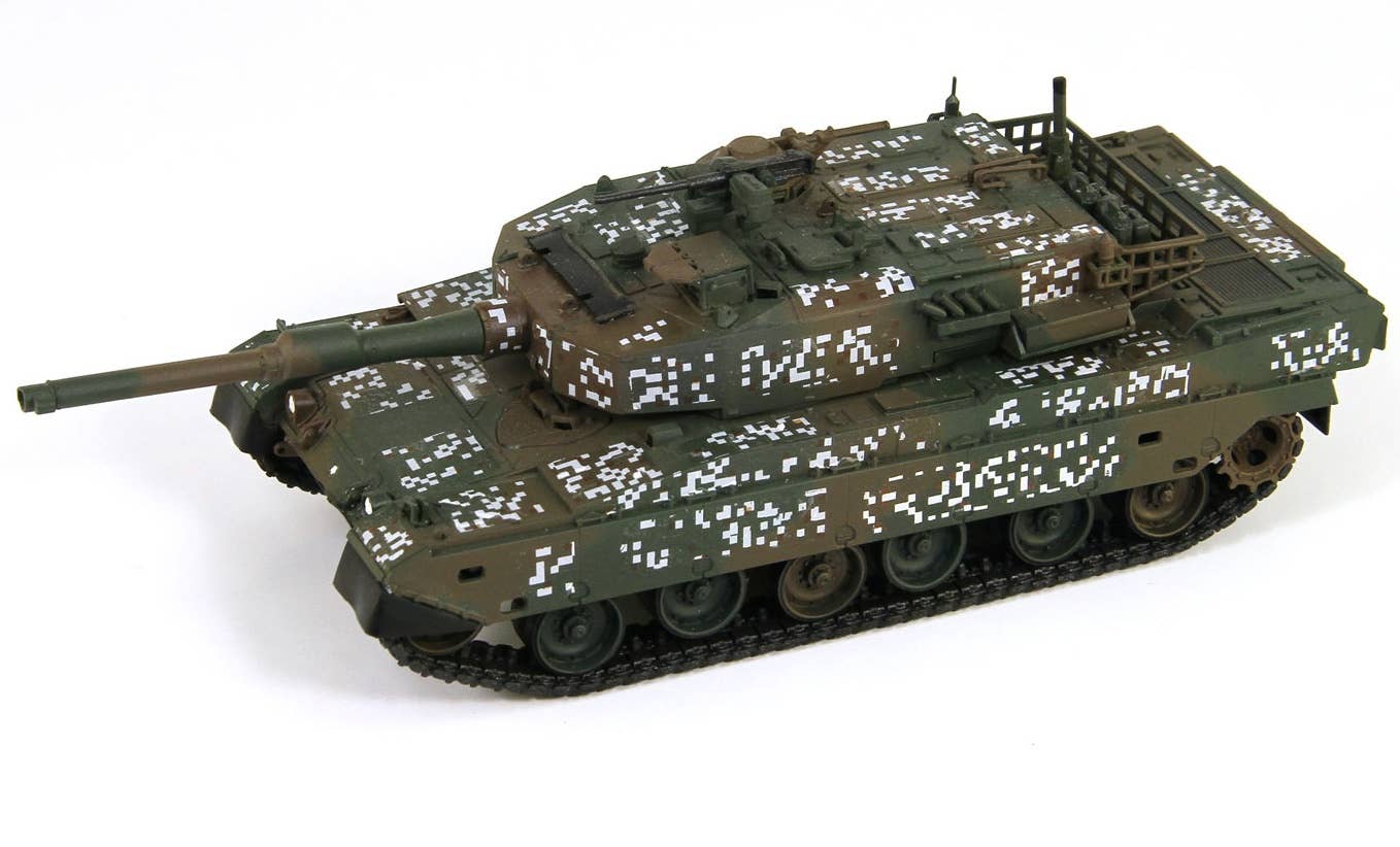 JGSDF Type 90 Main Battle Tank w/Photo-Etched Parts | HLJ.com