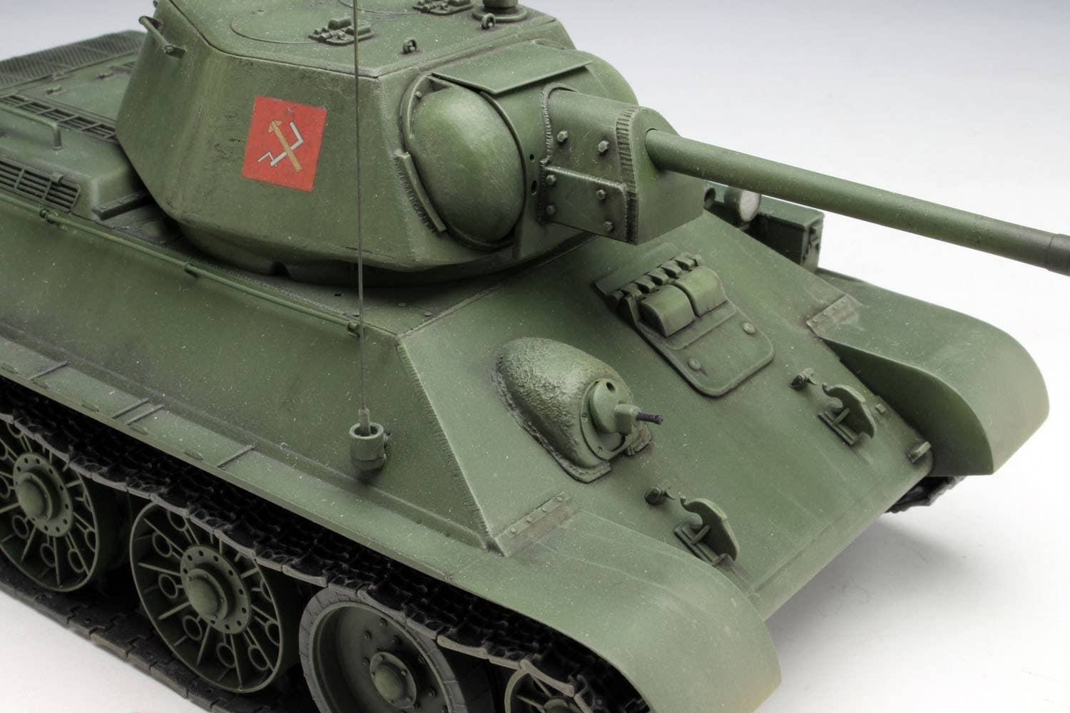 Girls und Panzer The Movie: T34/76 Pravda High School ver. with Wheel ...