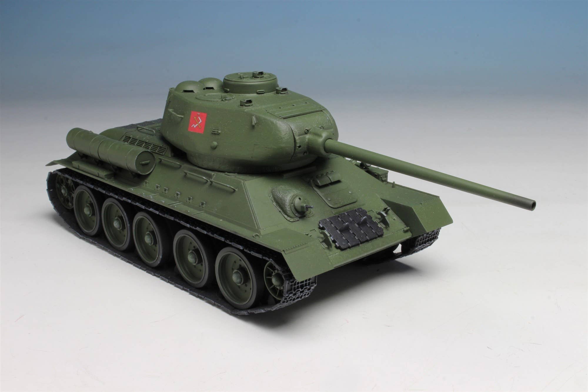 Girls und Panzer der Film: Medium Tank T-34/85 Pravda High School (with ...