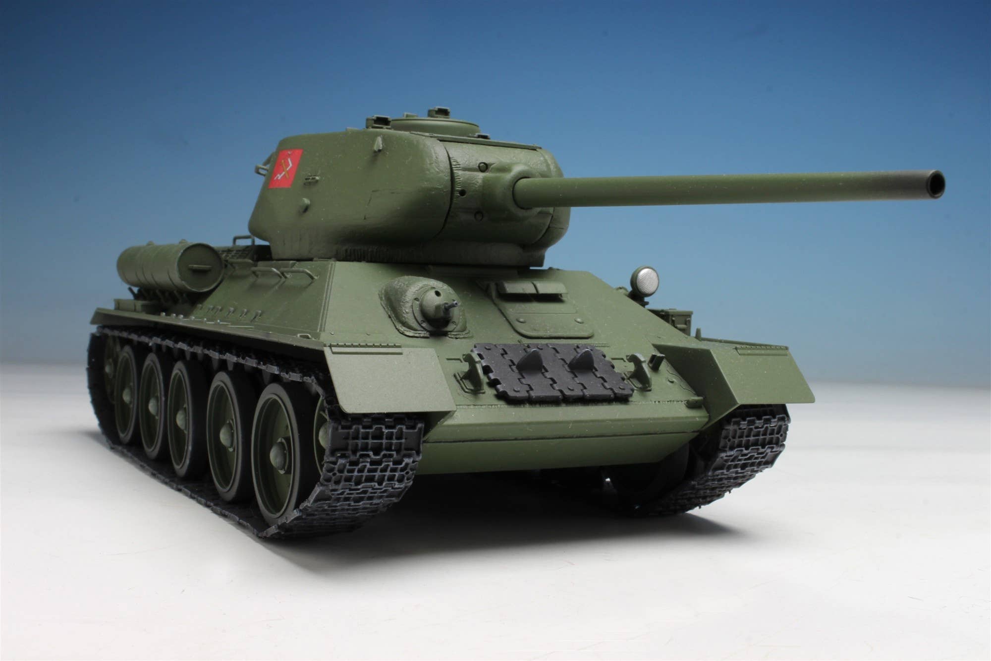 Girls und Panzer der Film: Medium Tank T-34/85 Pravda High School (with ...