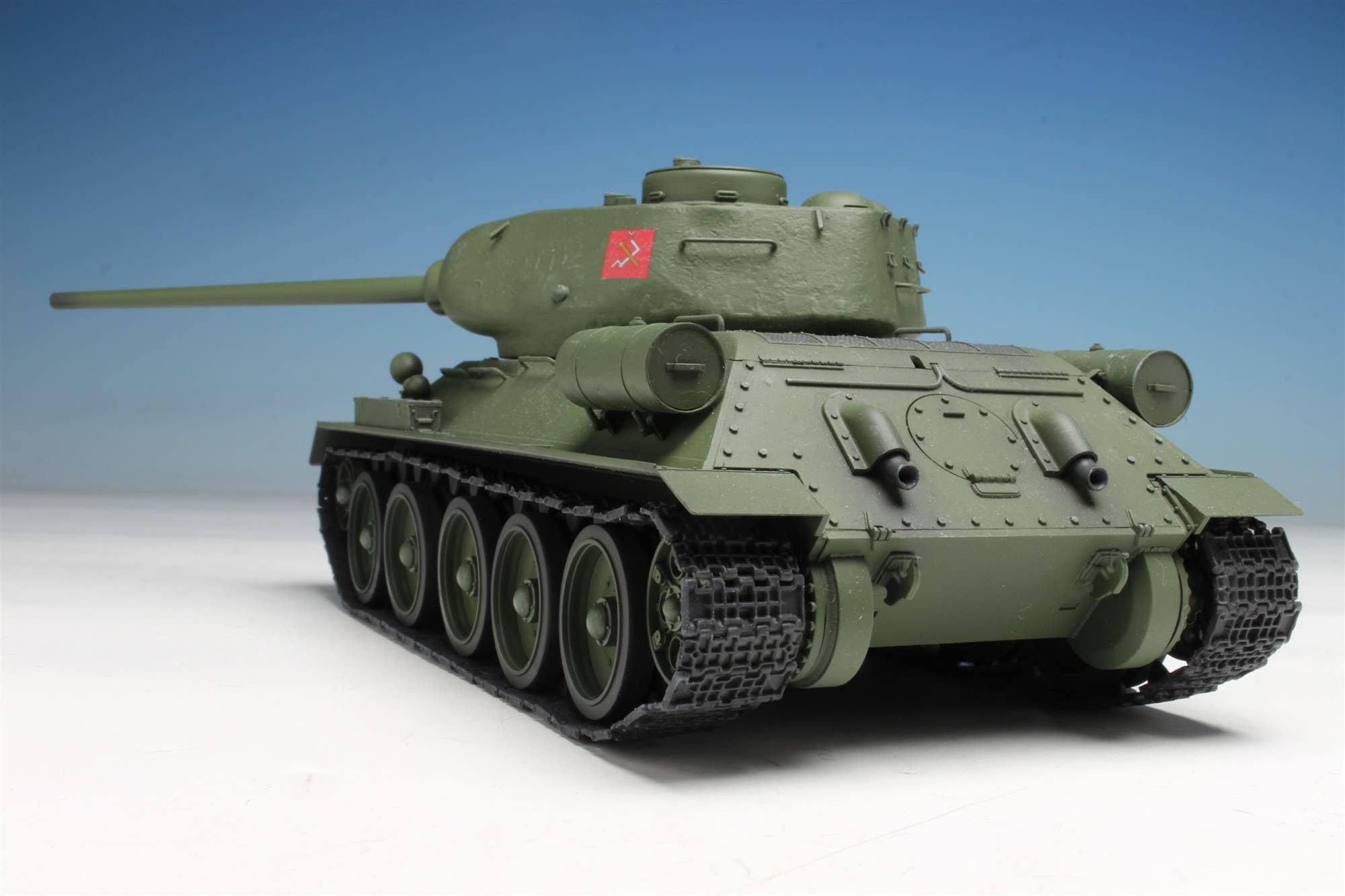 Girls und Panzer der Film: Medium Tank T-34/85 Pravda High School (with ...