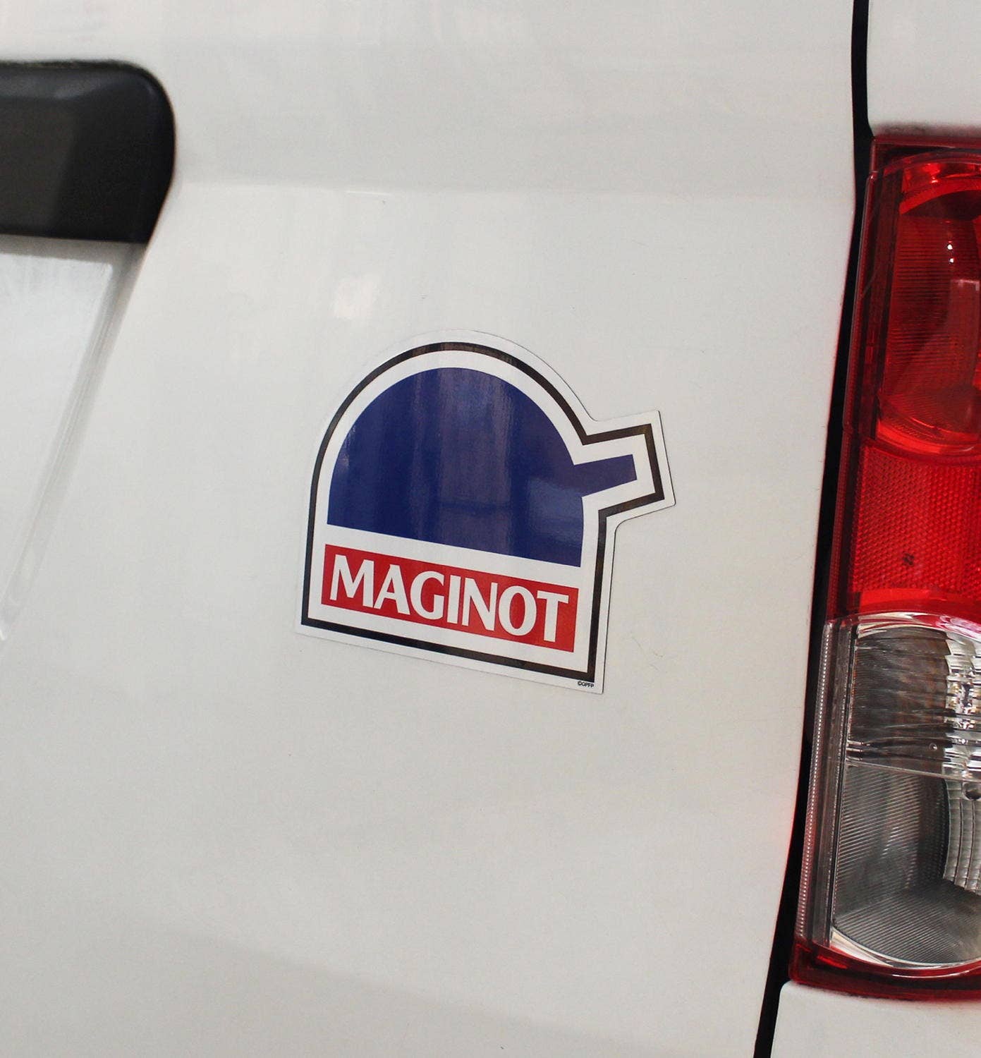 Girls und Panzer das Finale: Magnet Sheet Maginot Girls' Academy Emblem ...