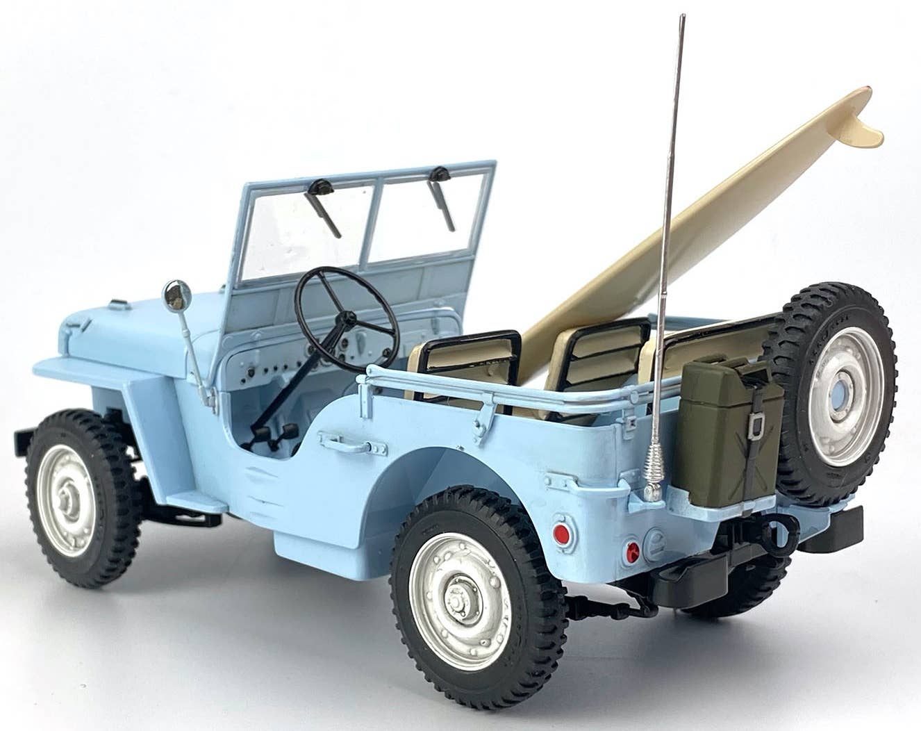4WD Off-Road Truck Surf Trip | HLJ.com