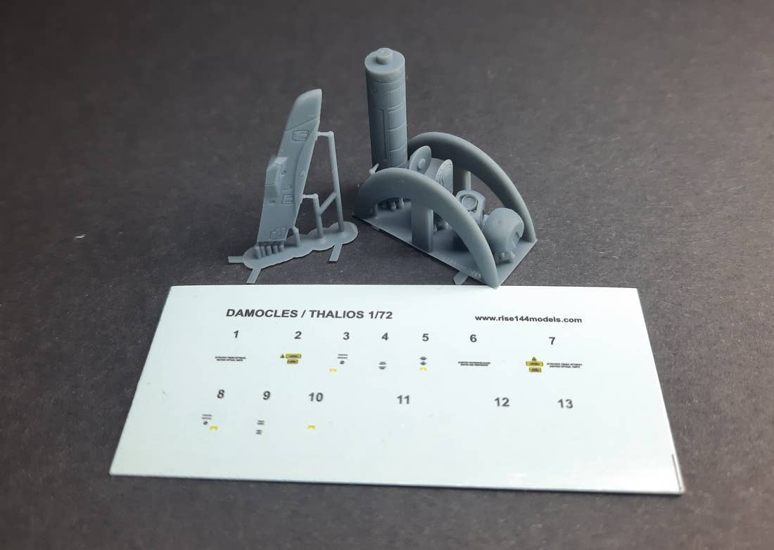 Talios targeting pod for rafale with pylon | HLJ.com