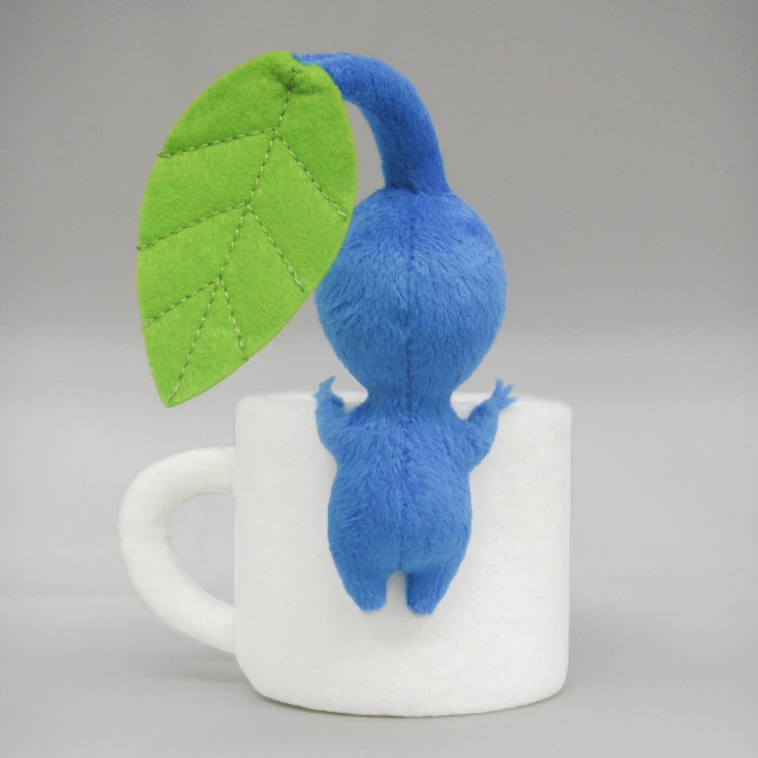 Pikmin: PKZ02 Blue Pikmin Accessory Case (Mug) | HLJ.com