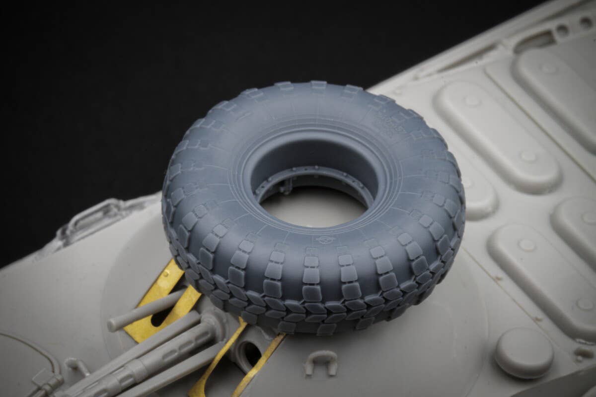 BRDM 2 Ordinary wheel set for Trumpeter | HLJ.com
