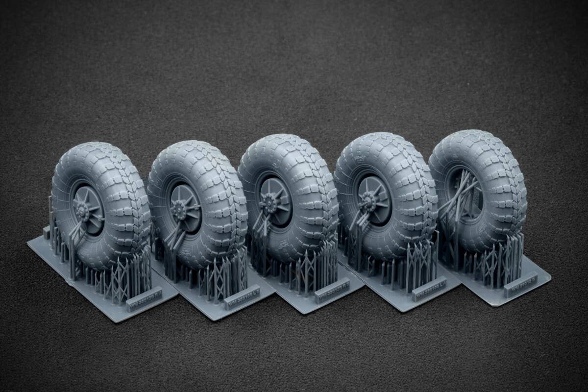 BRDM 2 Ordinary wheel set for Trumpeter | HLJ.com