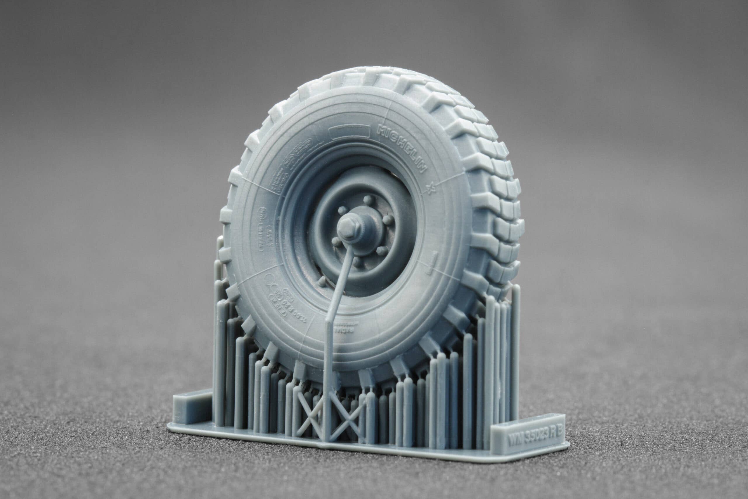 Unimog 404 11.0R20 X v2 Ordinary wheel set | HLJ.com