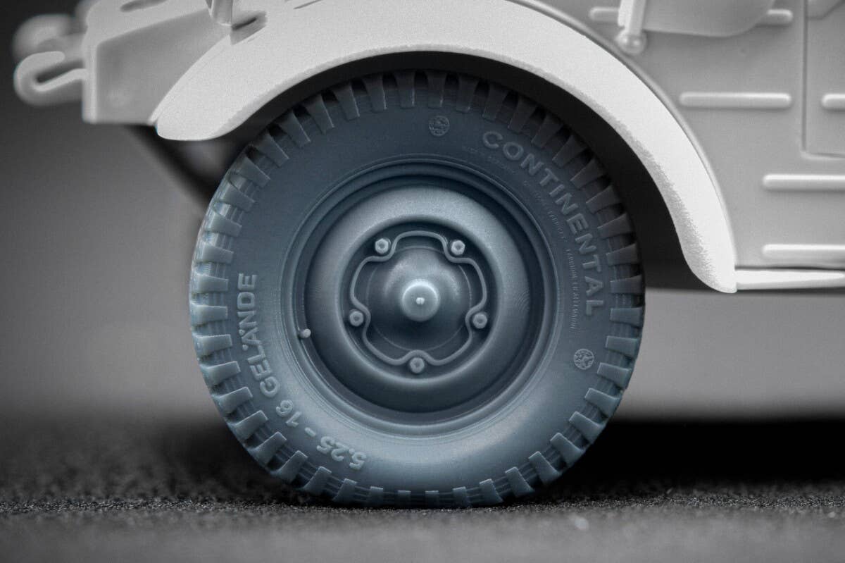 Kubelwagen type 82 Sagged wheel set | HLJ.com