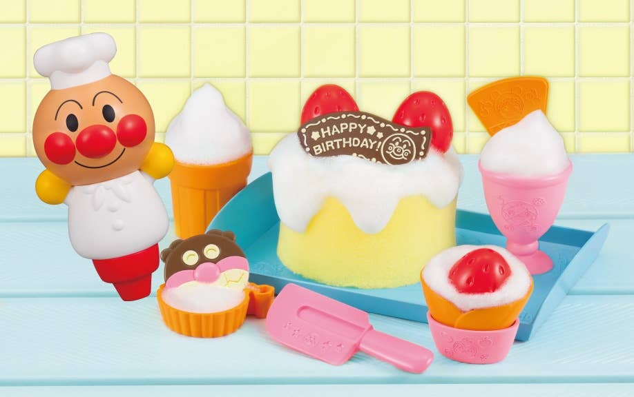 Anpanman Awa Awa Moko Moko Cake Shop at a Bath | HLJ.com