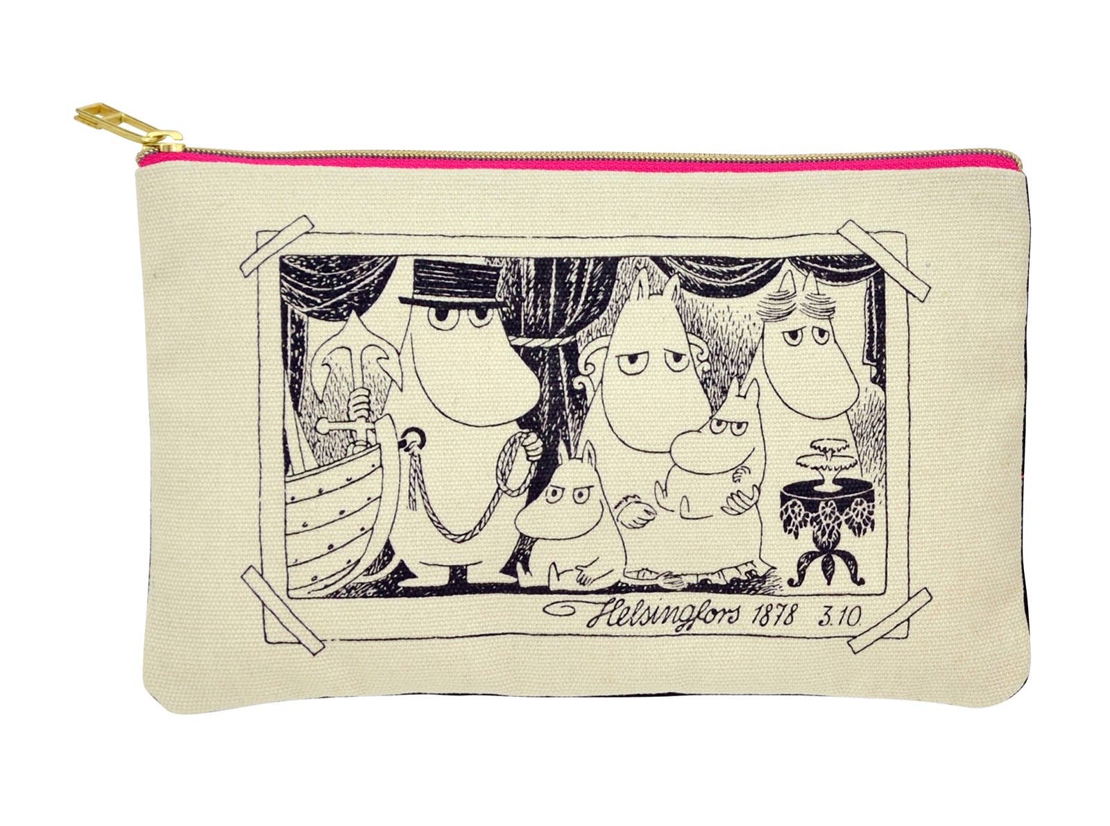 Moomin: Monotone Goods Flat Pouch Family Photo | HLJ.com