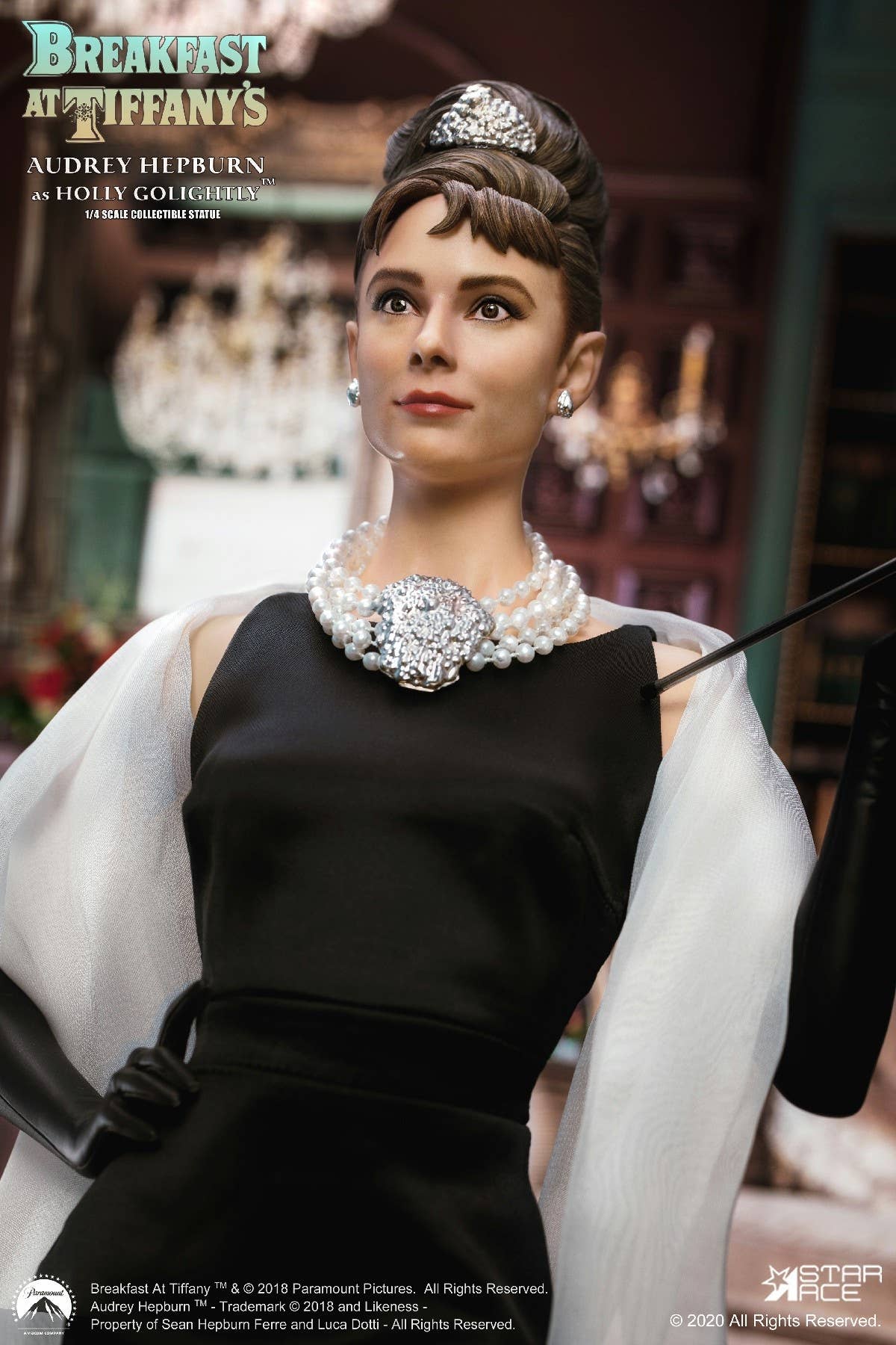 Audrey Hepburn Statue | HLJ.com