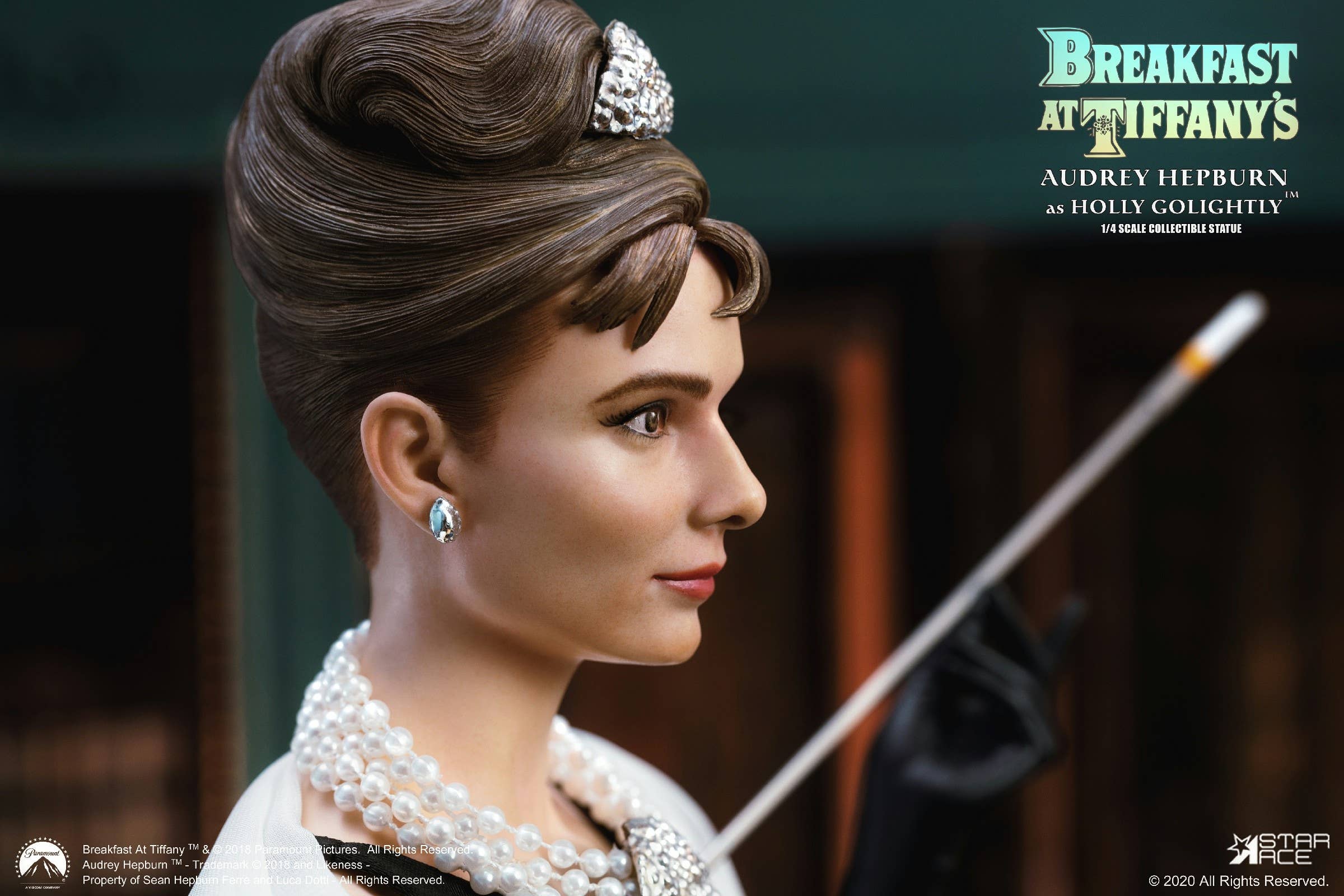 Audrey Hepburn Statue | HLJ.com