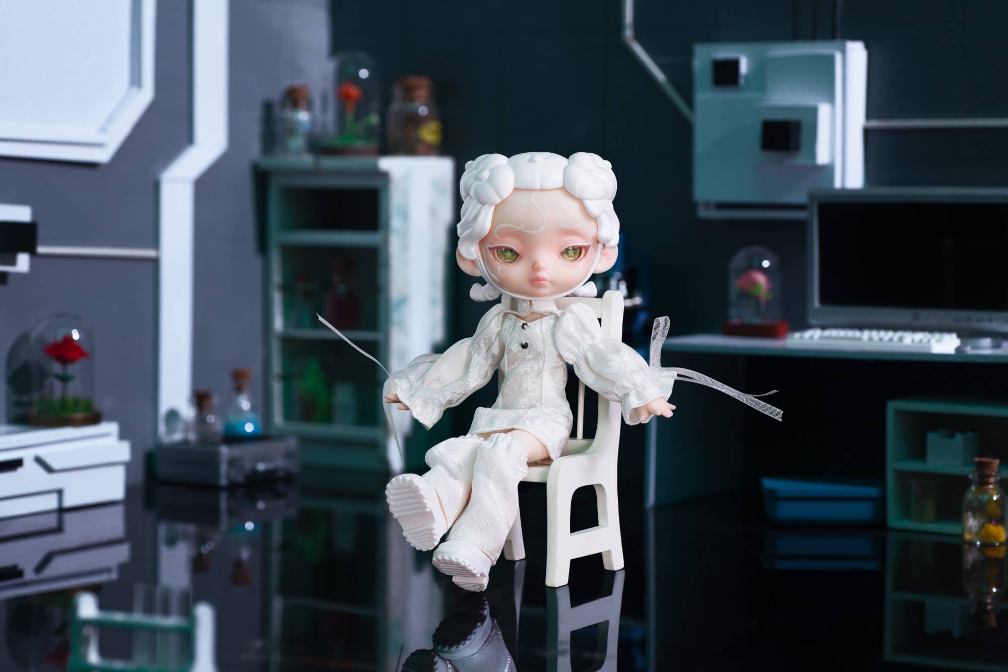 LAURA - Monochrome Spectrum Series 1Box 6pcs | HLJ.com