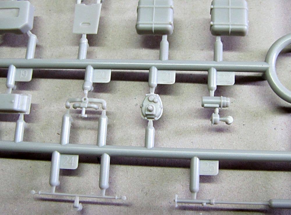 1/35 US Army Tractor: Case VAI | HLJ.com