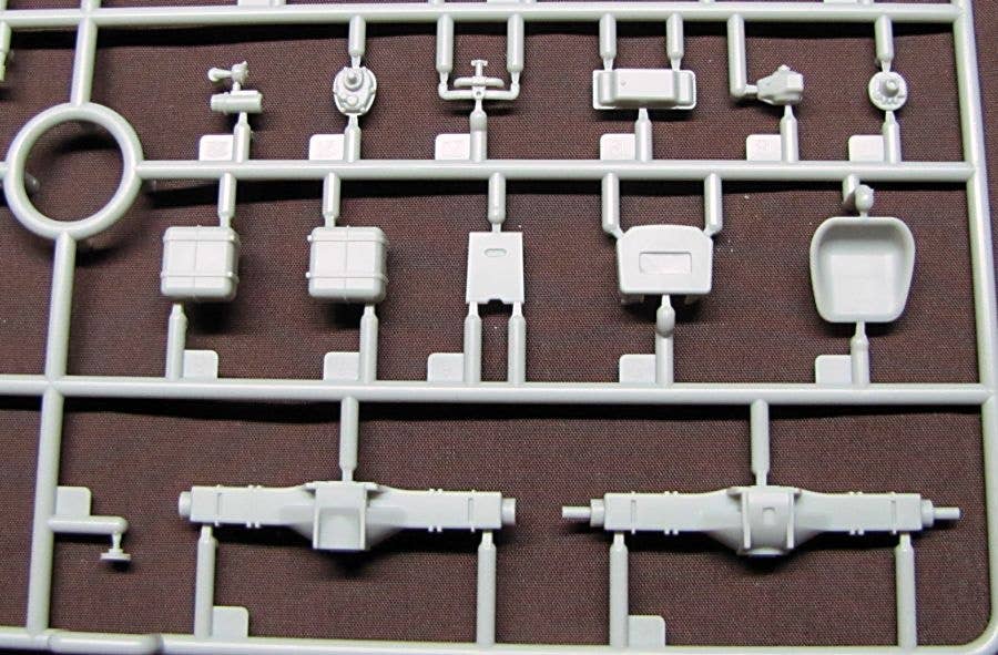 1/35 US Army Tractor: Case VAI | HLJ.com