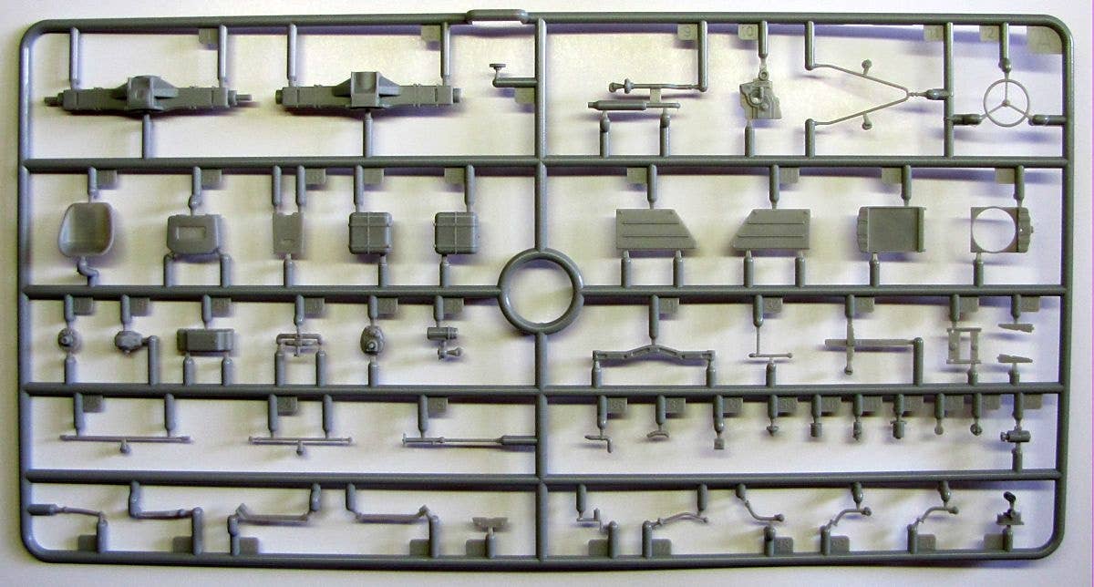 1/35 US Army Tractor: Case VAI | HLJ.com