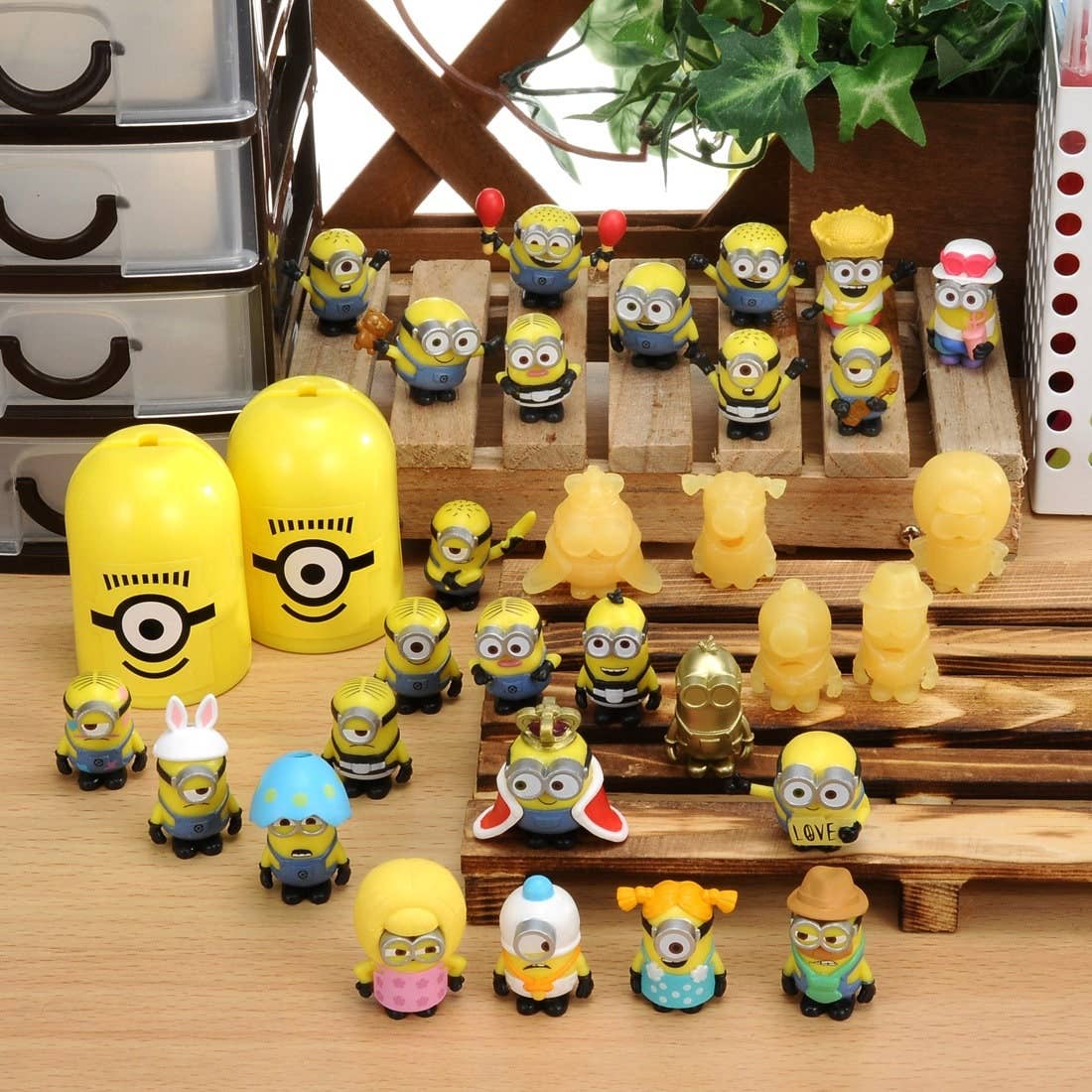 Play Figure Collection Minions Vol.2 1Box 24pcs | HLJ.com