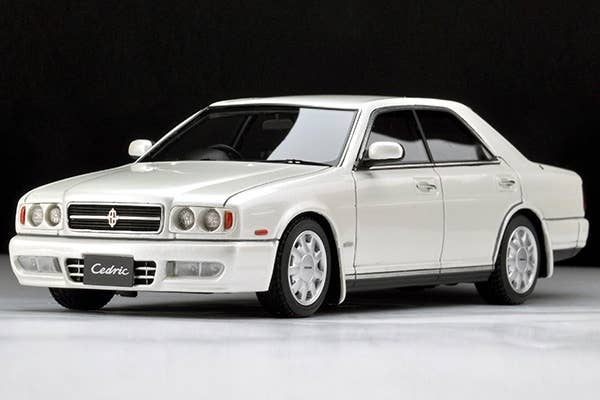 T-IG4316 Cedric Gran Turismo (Pearl) | HLJ.com